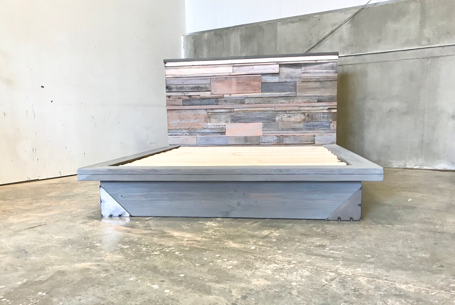 The Kristopher Queen Size Weathered Driftwood Finish Platform - Etsy