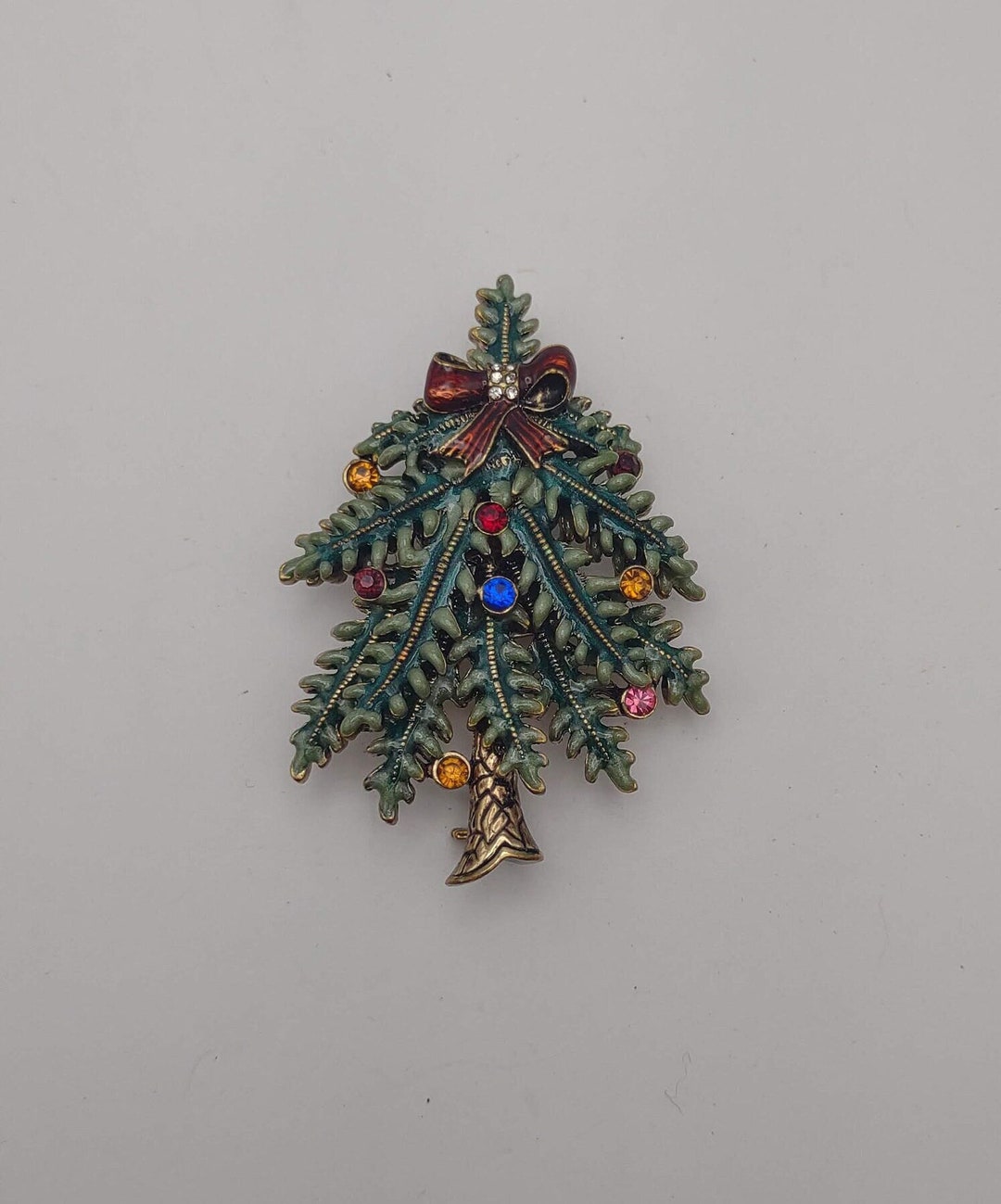 Avon Christmas Tree Brooch Enameled and Rhinestone Holiday Pin 2004 1st ...