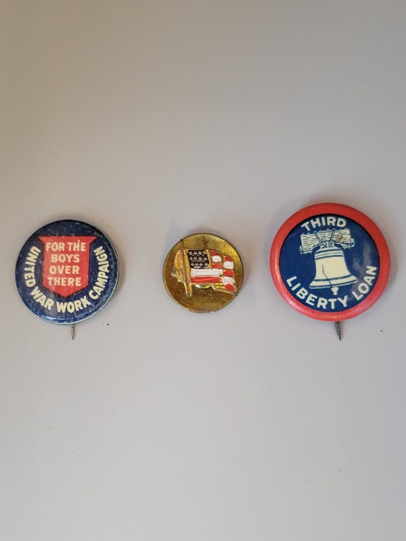 Antique Flag Pin Button WWI - Gem