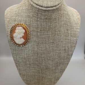Van Dell- 12k Gold Filled Hand Carved Shell Cameo Pin- 12kt GF Shell ...