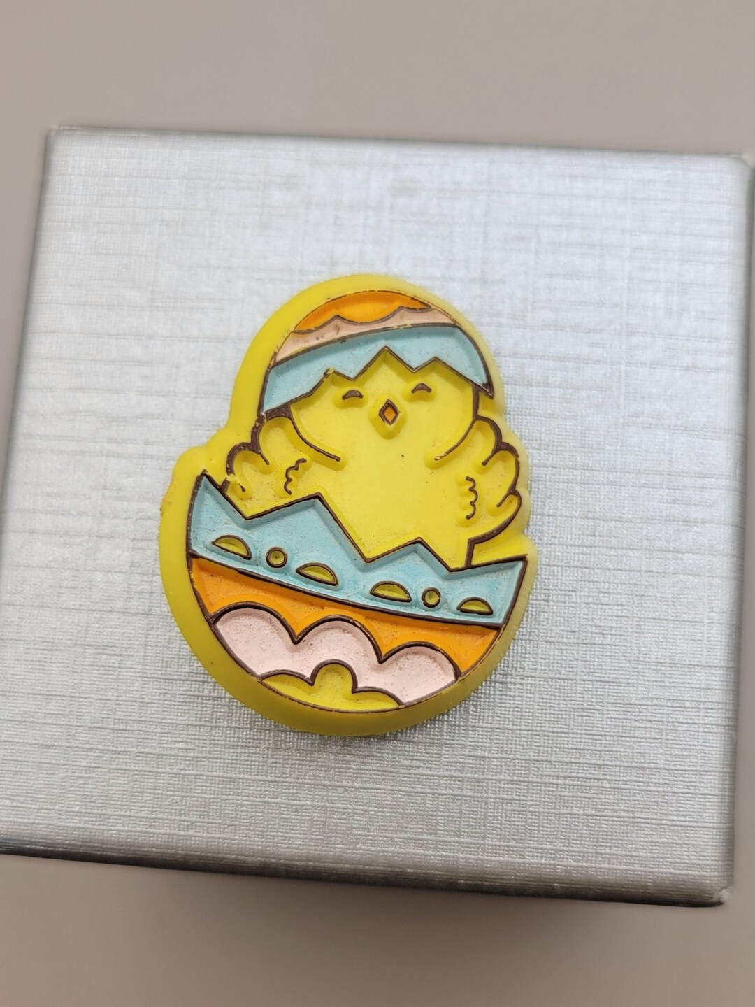 Hallmark Easter Chick Pin vintage Molded Plastic Easter Pin Hallmark ...