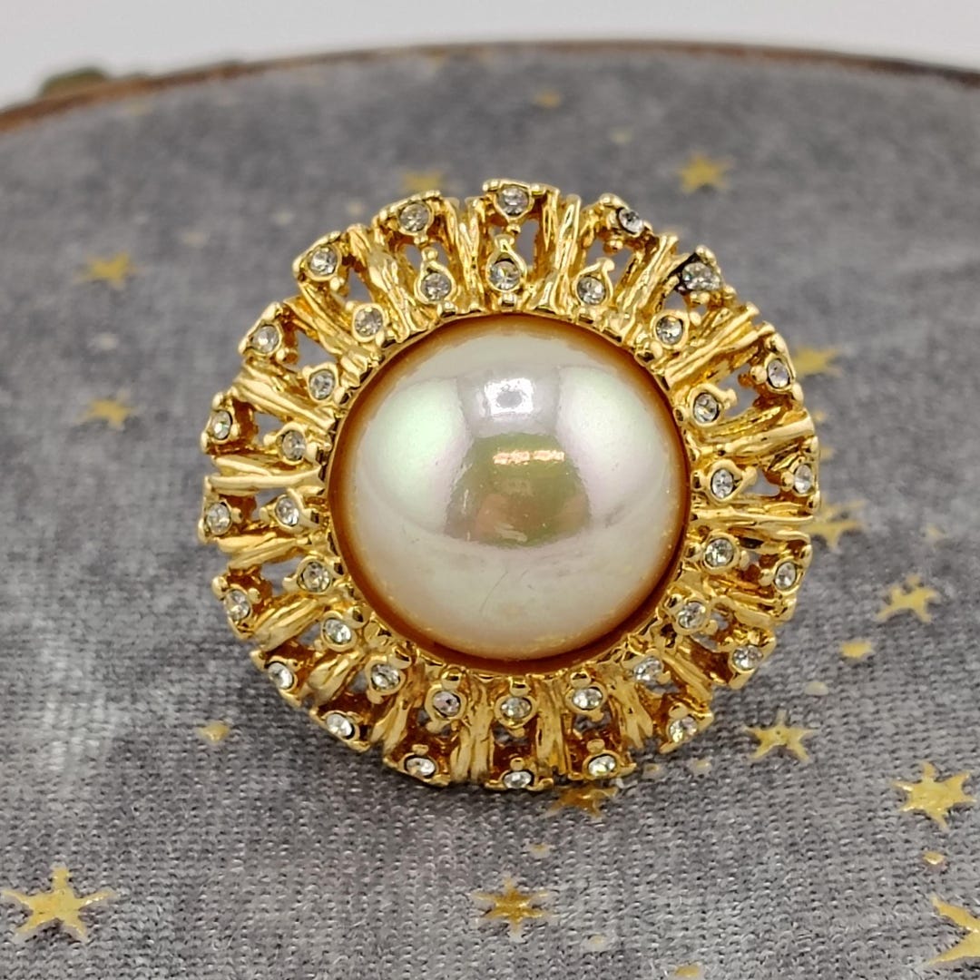Sunflower Statement Ring- Vintage Gold Floral Cocktail Ring- Faux Pearl ...