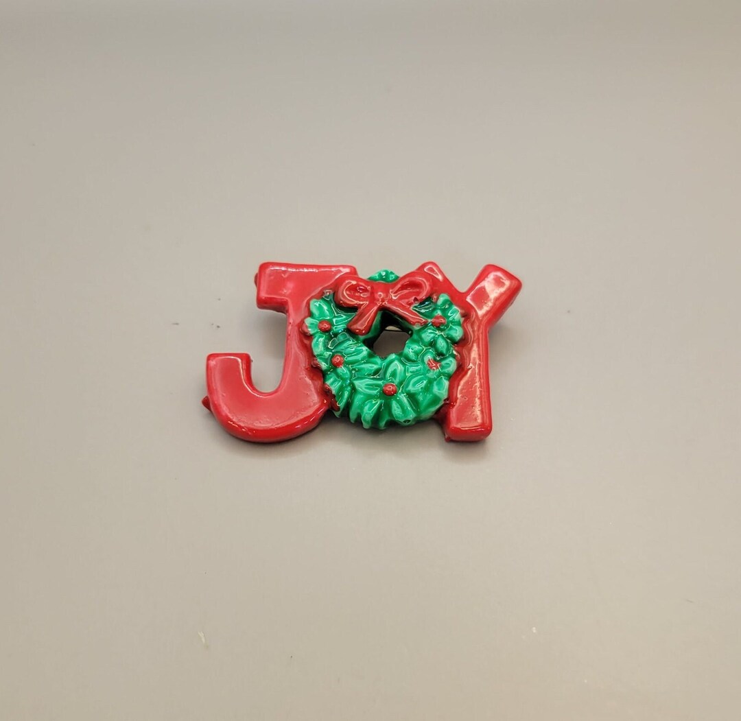 Vintage Christmas JOY Wreath Pin – Enameled Holiday Jewelry - Etsy