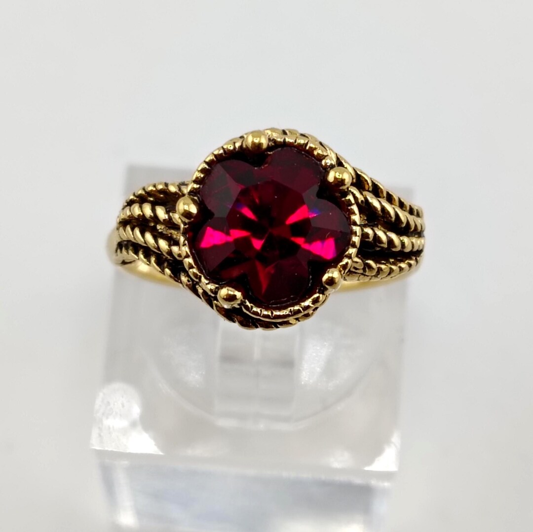Vintage Avon Ruby Red Stone Rope Pattern Ring Gold Tone Statement ...