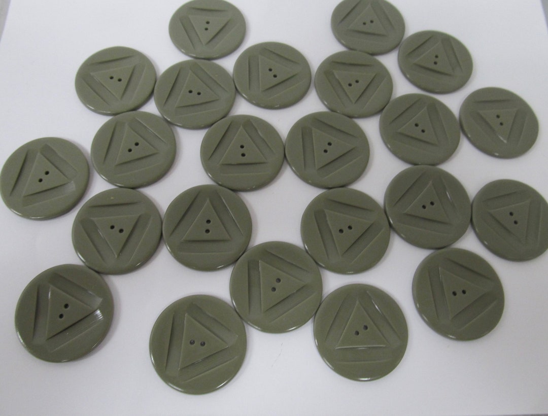 Vintage Lot of Olive Green Plastic Buttons Craft Supplies Green Buttons ...