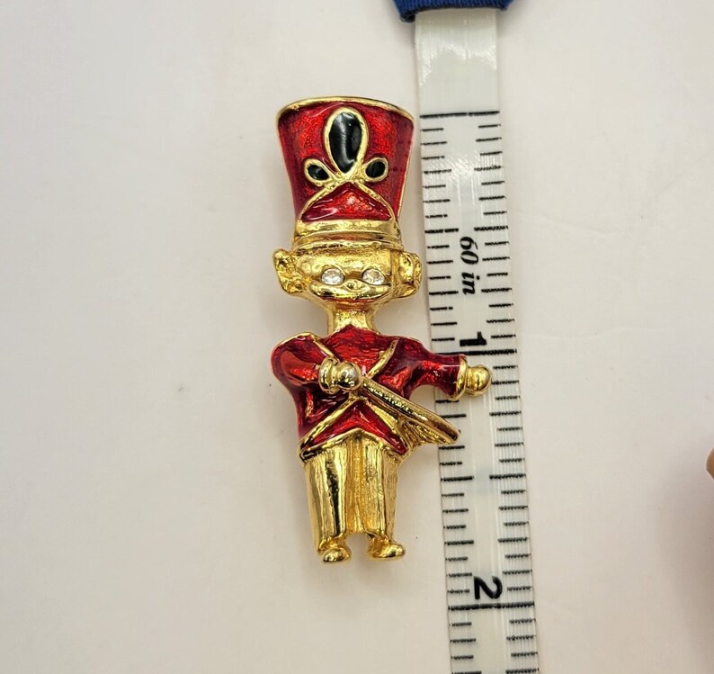 Vintage Enameled Drummer Boy Pin – Gold Tone Brooch With Rhinestone ...