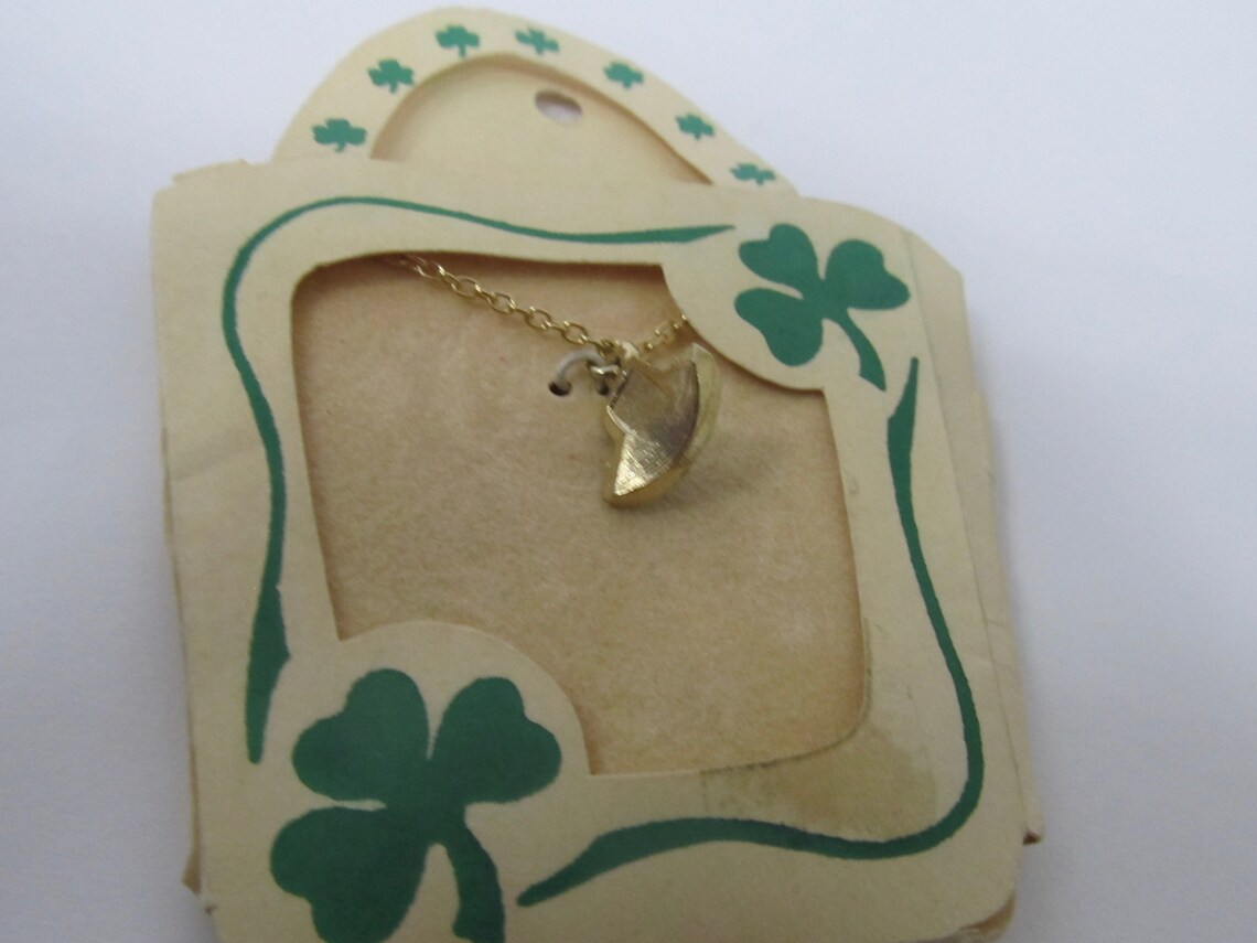 Vintage Enameled St Patrick's Day Hat Necklace Item K - Etsy