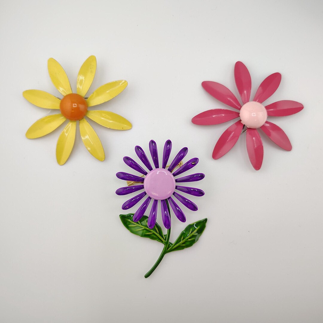1960s Flower Child Collection 3 Piece Set of Vibrant Floral Brooches ...