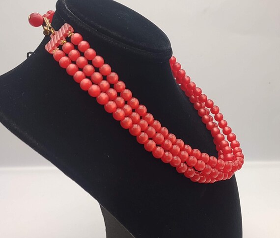 1940s Cherry Red Triple Strand Moonbeam Lucite Beaded… - Gem