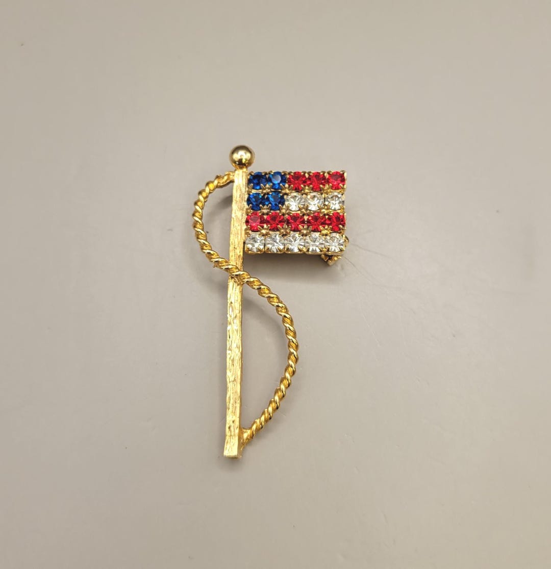 Vintage American Flag Pin Gold Tone Patriotic Brooch Red White Blue ...