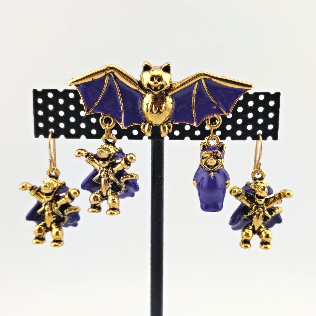 Vintage Enameled Halloween Winnie the Pooh & Tigger Bat Brooch and ...