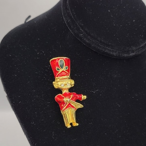 Vintage Enameled Drummer Boy Pin – Gold Tone Brooch With Rhinestone ...
