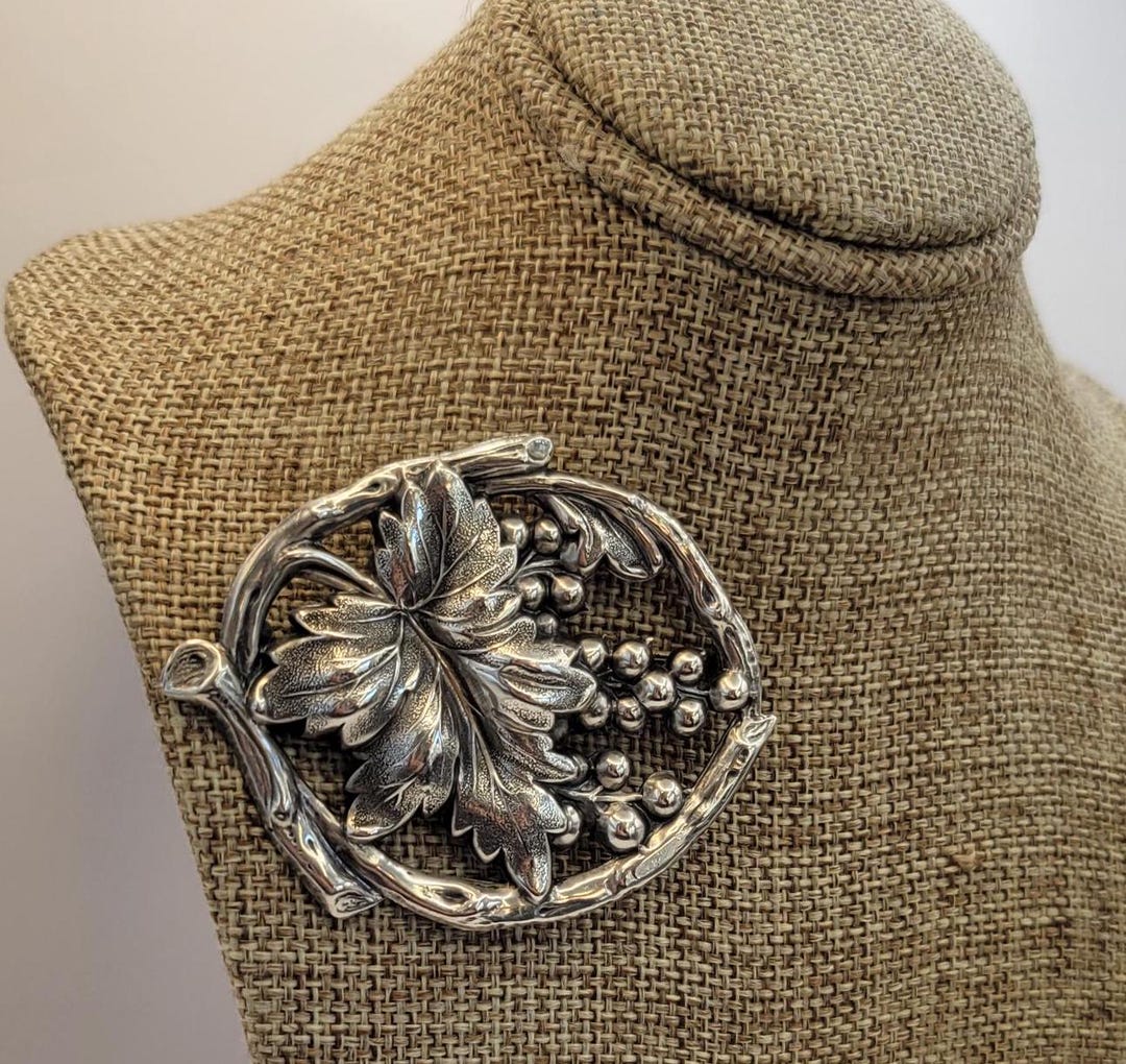 Sterling Silver Leaf and Grapes Pin- Grape Arbor Themed Circular Brooch ...