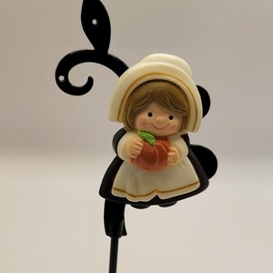 Hallmark Thanksgiving Pilgrim Girl Pin From 1983 - Vintage Happy ...
