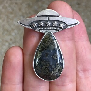 Spaceship Pin - Etsy