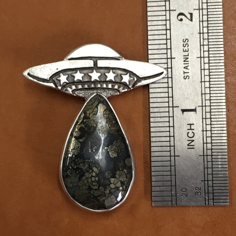 Spaceship Pin - Etsy