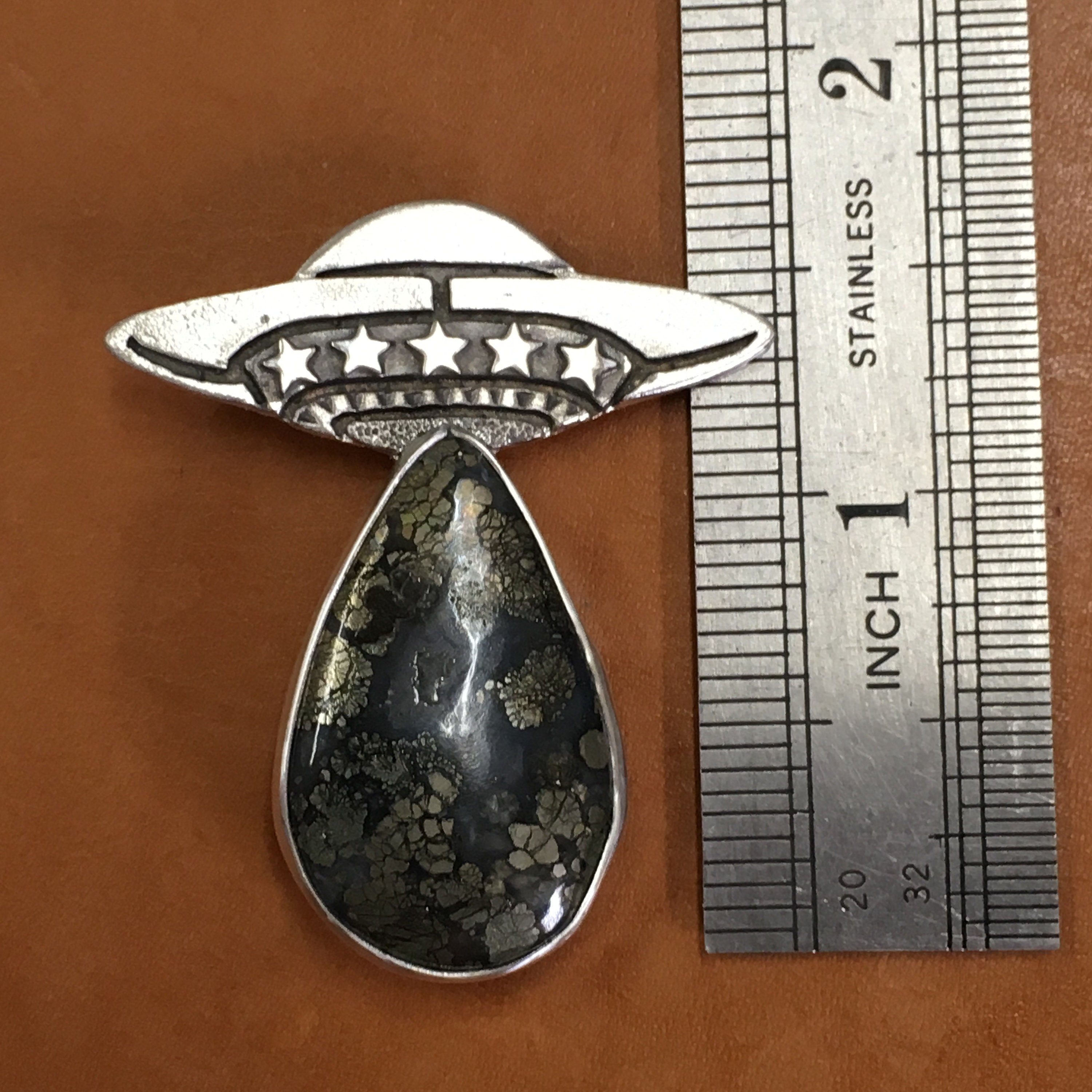 Spaceship Pin - Etsy