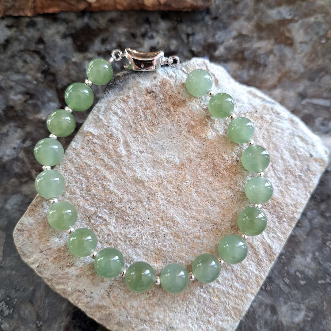 Light Minty Green Siberian Cat's Eye Nephrite Bracelet - Etsy