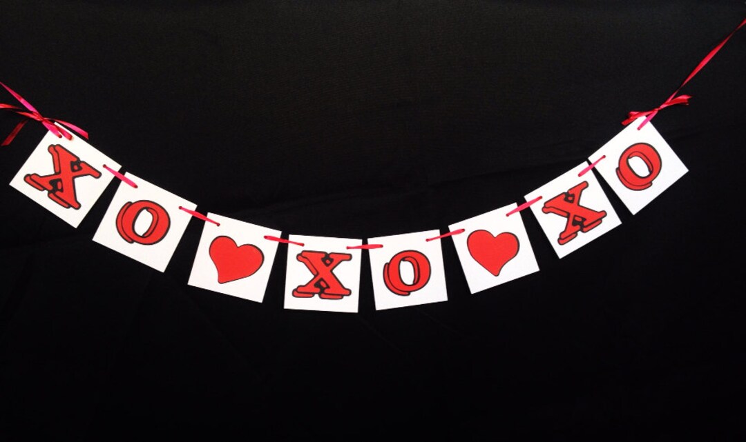 XO Hugs Kisses Valentine's Day Banner: Red & Black Chipboard Garland - Etsy
