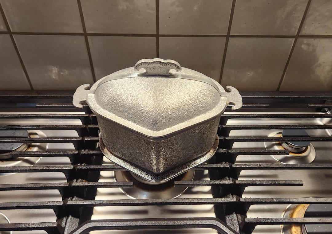 Guardian Service Triangle Heart Pot - Etsy