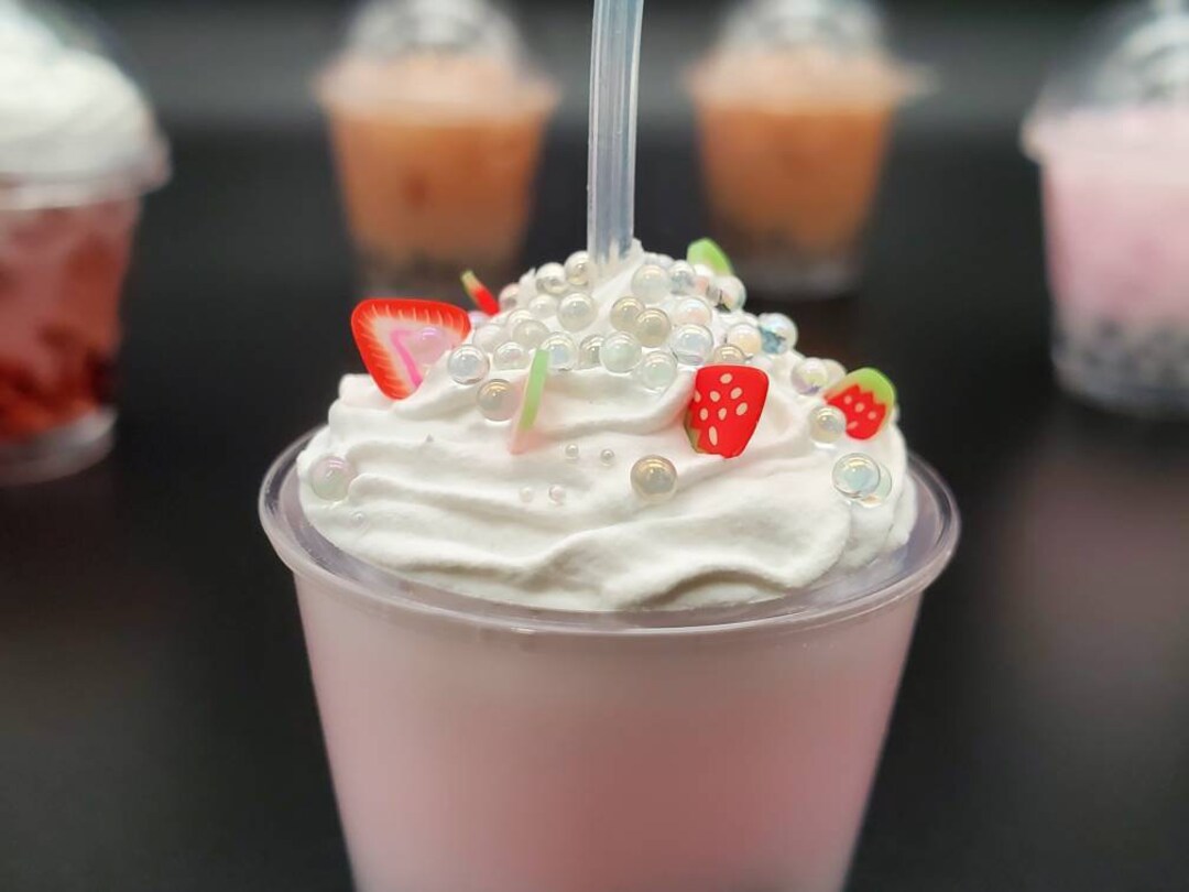 Strawberry and Sparkle Smoothie Bubble Tea Keychain - Etsy