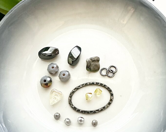 KIT : Grey and Yellow a True DIY - Etsy