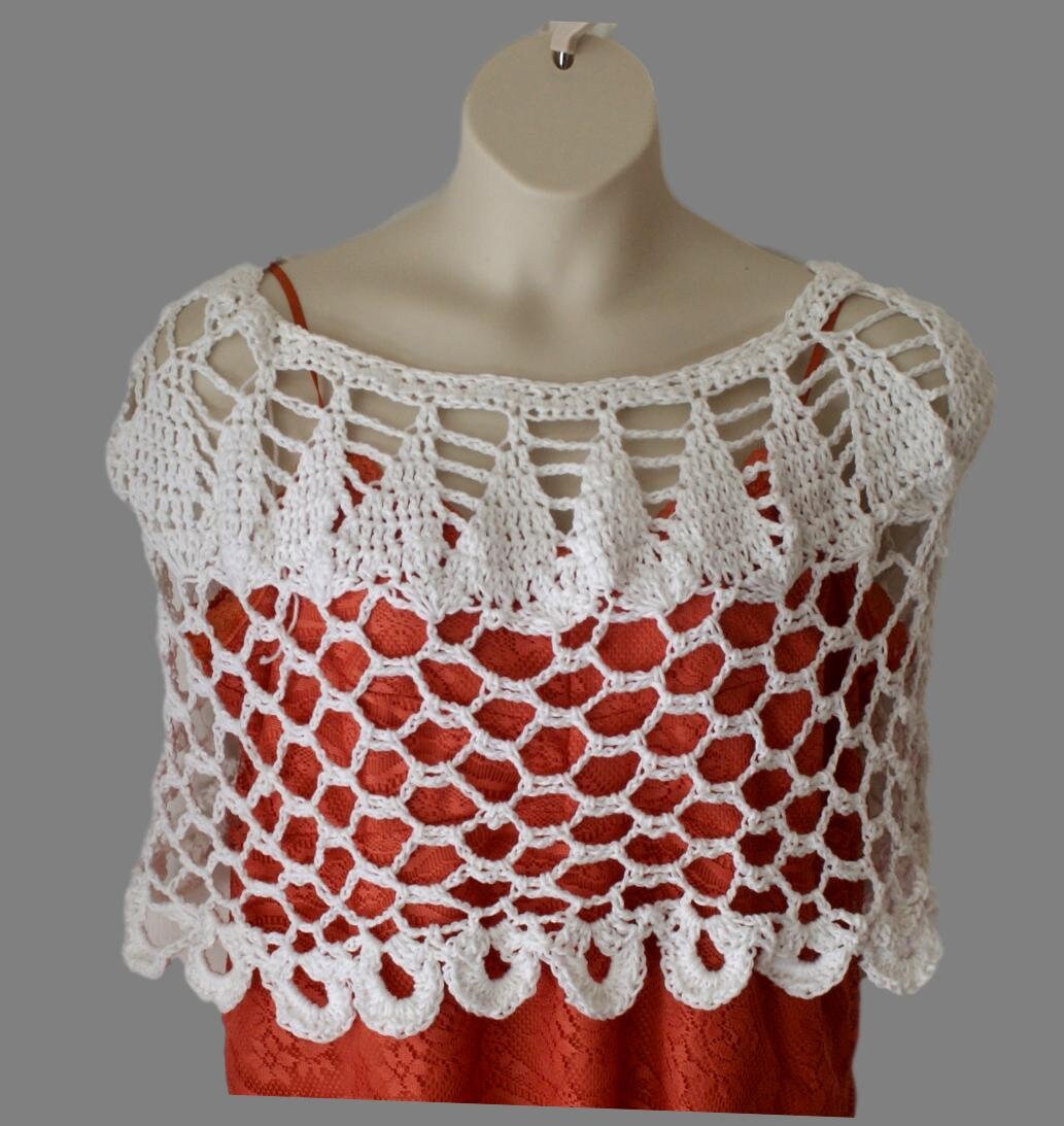 Elegant Capelet, White Capelet, Woman Poncho, White Poncho, Trendy ...