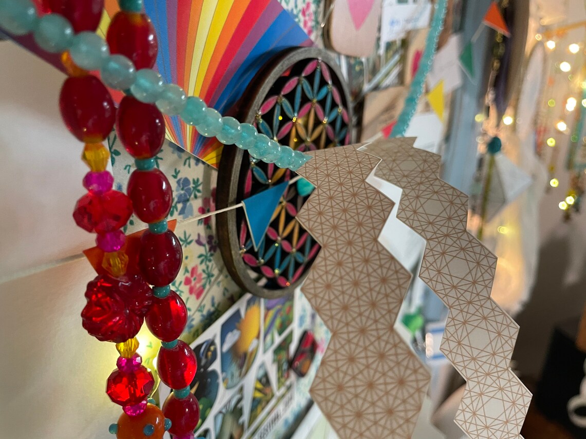 Cosmic Gold Paper Crowns-template-sacred Geometry Glow-royal - Etsy