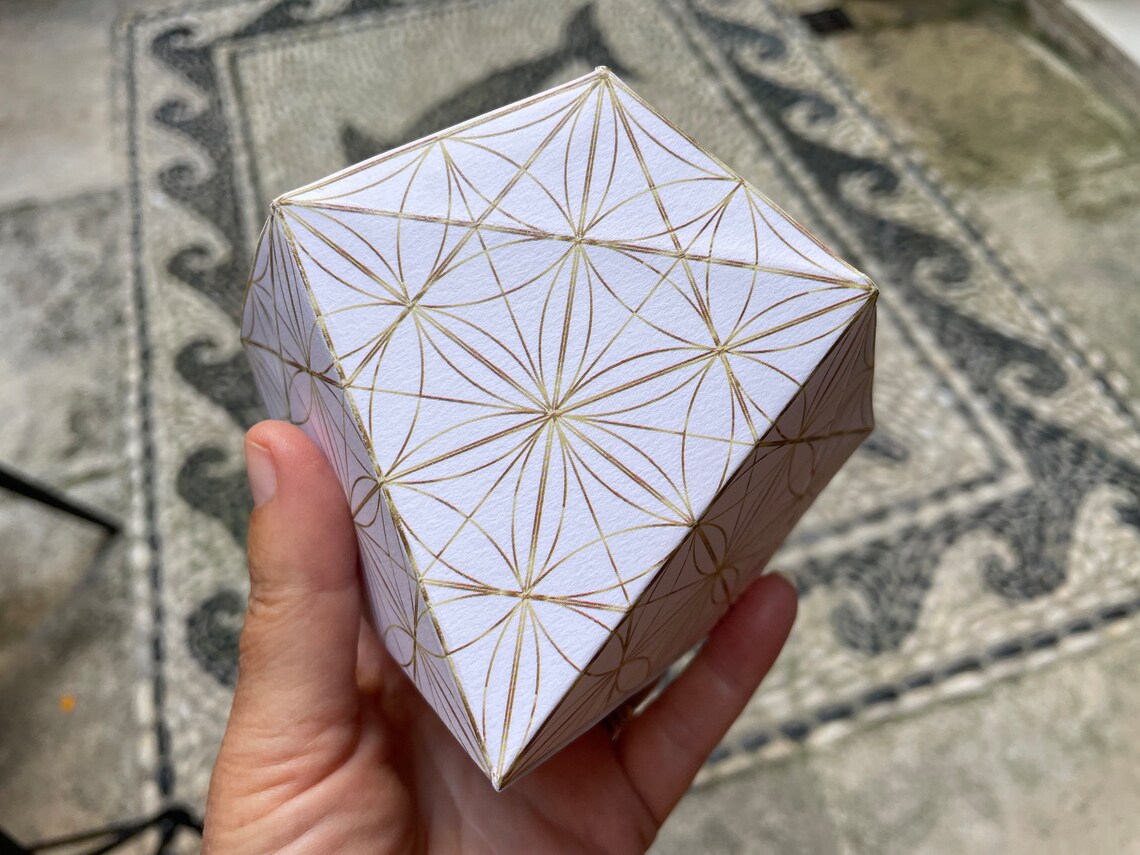 Deltoid Paper Model-3d Papercraft DIY Template-printable Gold Décor ...