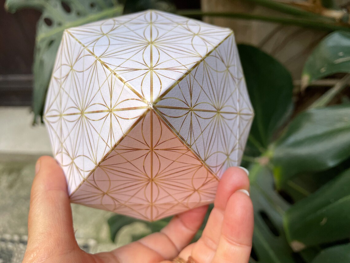 Deltoid Paper Model-3d Papercraft DIY Template-printable Gold Décor ...
