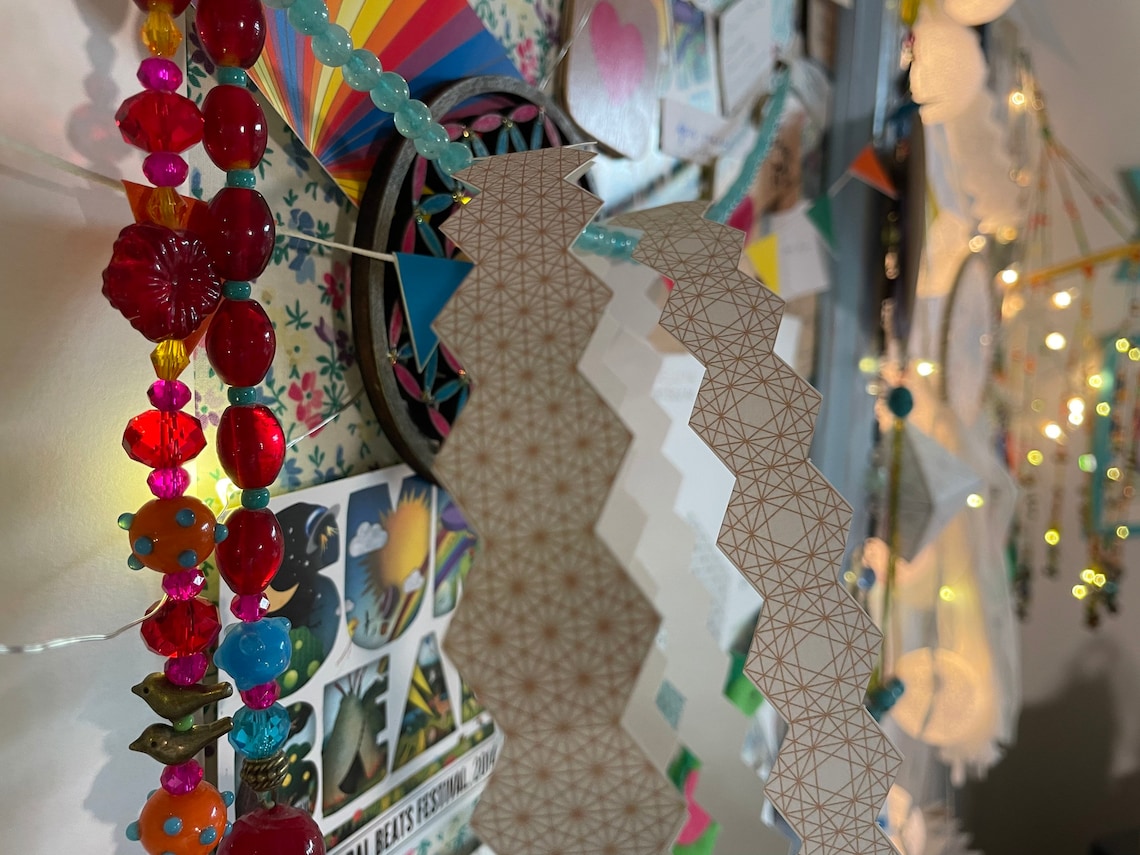 Cosmic Gold Paper Crowns-template-sacred Geometry Glow-royal - Etsy