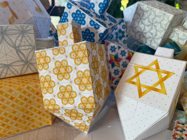 Dreidel Paper Craft Hanukkah Decorations-gold Metatron's - Etsy