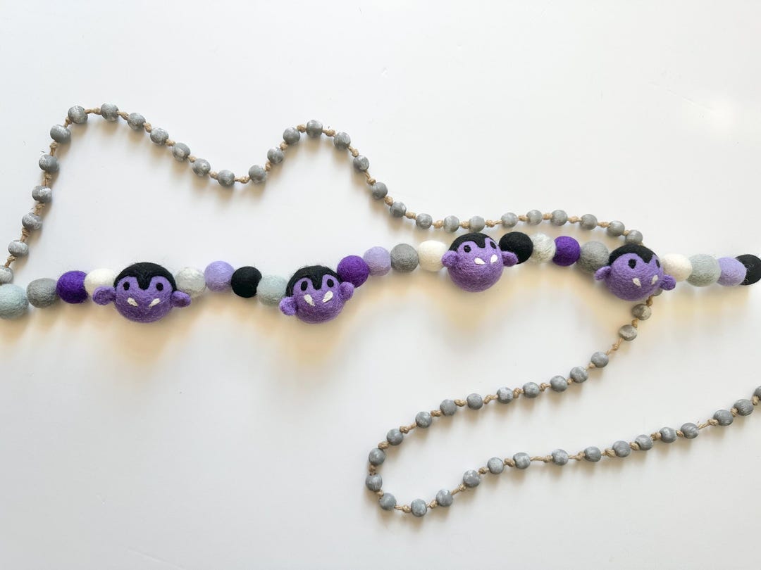 Customizable Vampire Head Garland - Spooky Halloween Felt Ball Bunting ...