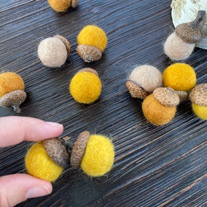 Custom Shades of Gold Felted Wool Acorns - Acorn Ornament - Acorn ...