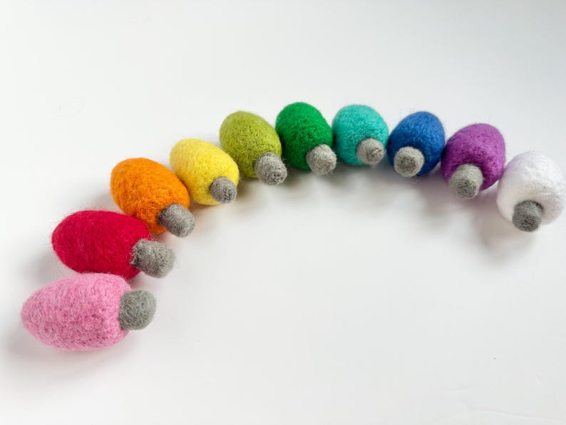 Felt Christmas Light Bulb - Needle Felted Holiday Lights for DIY ...