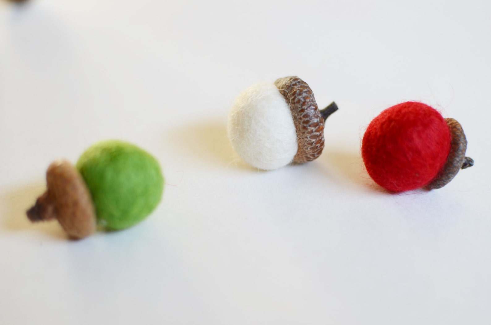 Customizable Christmas Felt Ball Acorns - Acorn Holiday Garland - Red ...