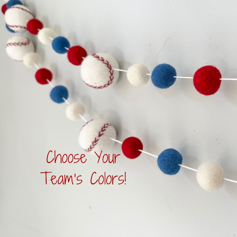 Red Heart Garland - Etsy