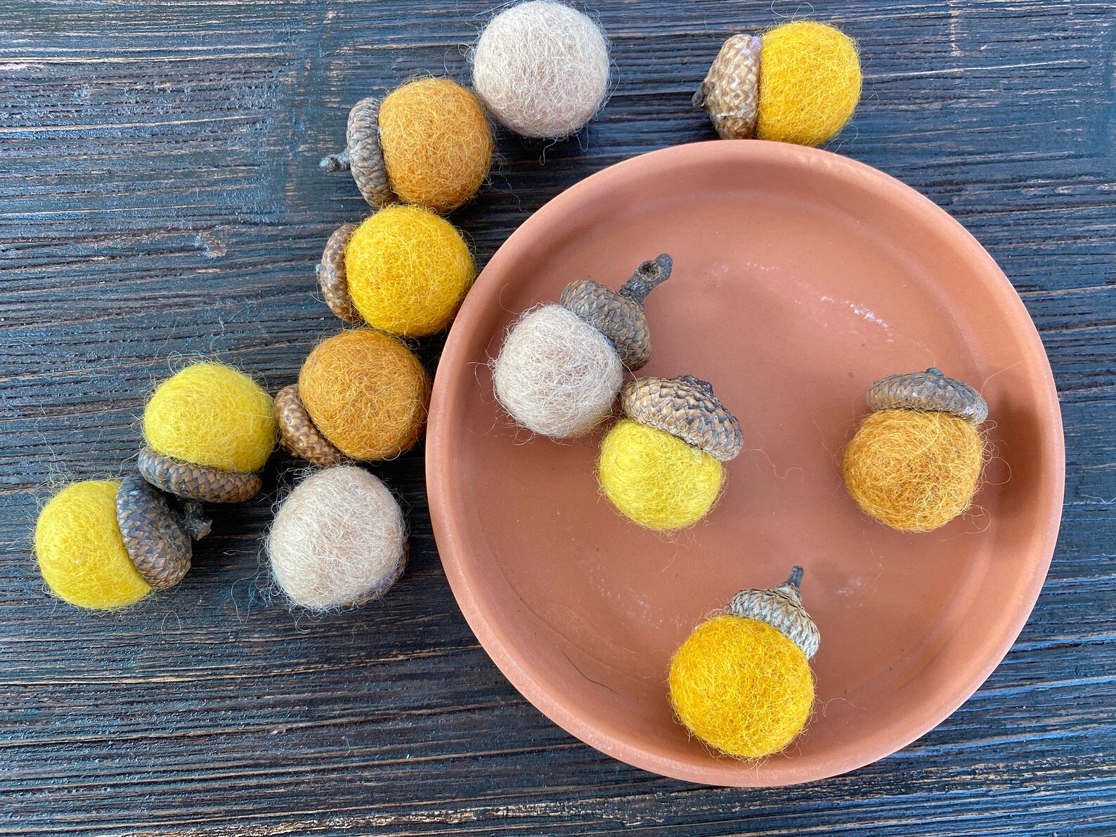 Custom Shades of Gold Felted Wool Acorns - Acorn Ornament - Acorn ...