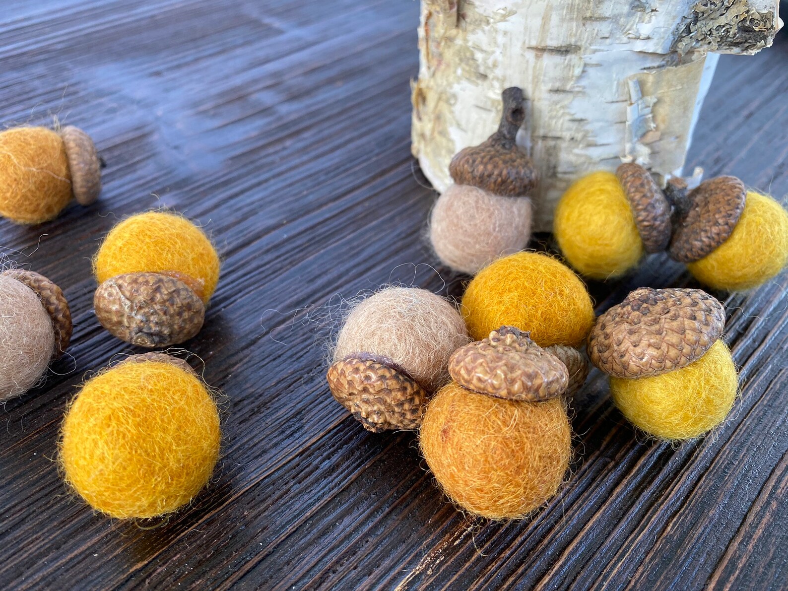 Custom Shades of Gold Felted Wool Acorns - Acorn Ornament - Acorn ...