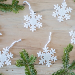 Bulk Felt Snowflakes for Holiday Crafting - Flat Felt Snow Flake ...