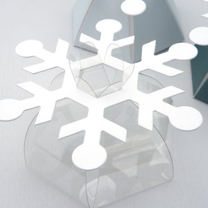 12 Snowflake Favor Boxes in Blue and White - Etsy