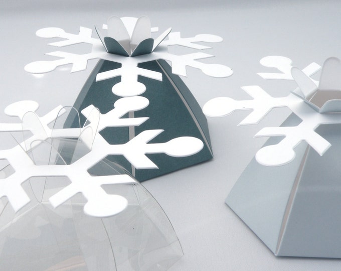 12 Snowflake Favor Boxes in Blue and White - Etsy