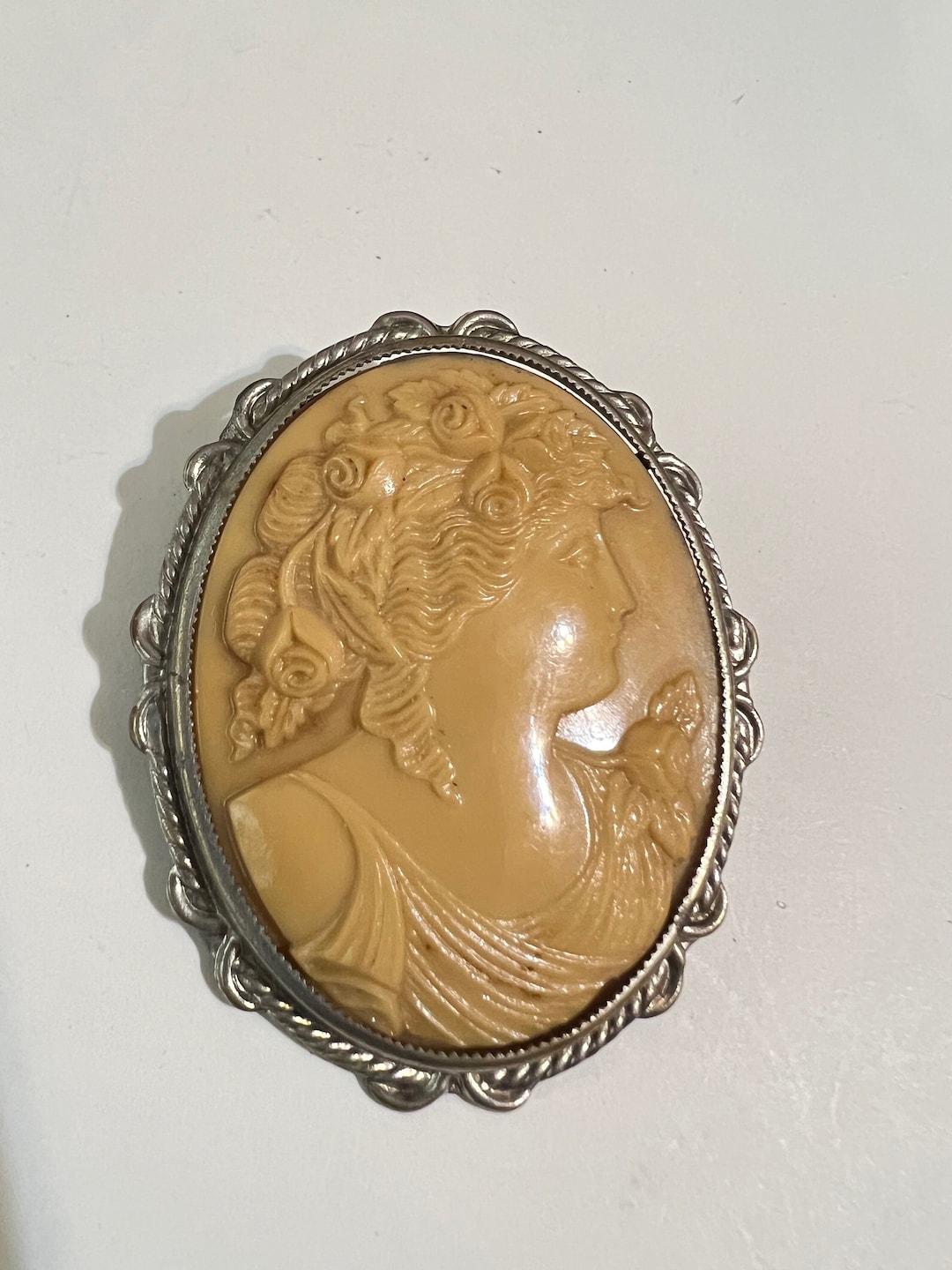 1930s Vintage CELLULOID CAMEO BROOCH Silvertone Frame Right Facing ...