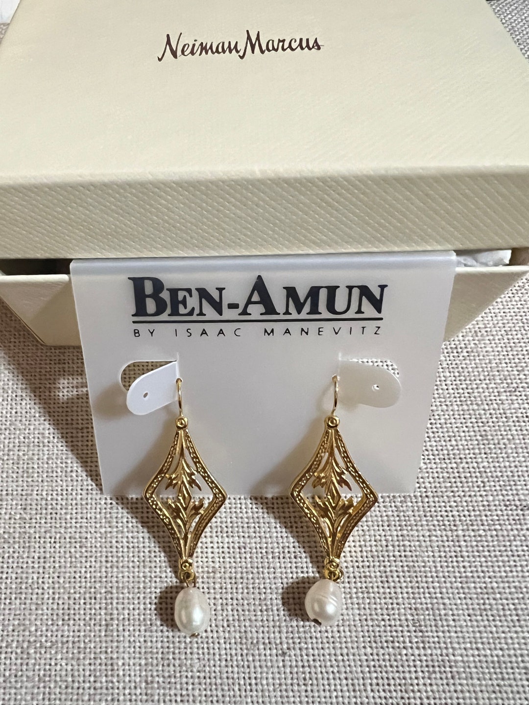 Vintage BEN AMUN Pierced Earrings by Isaac Manevitz on Original Card in ...