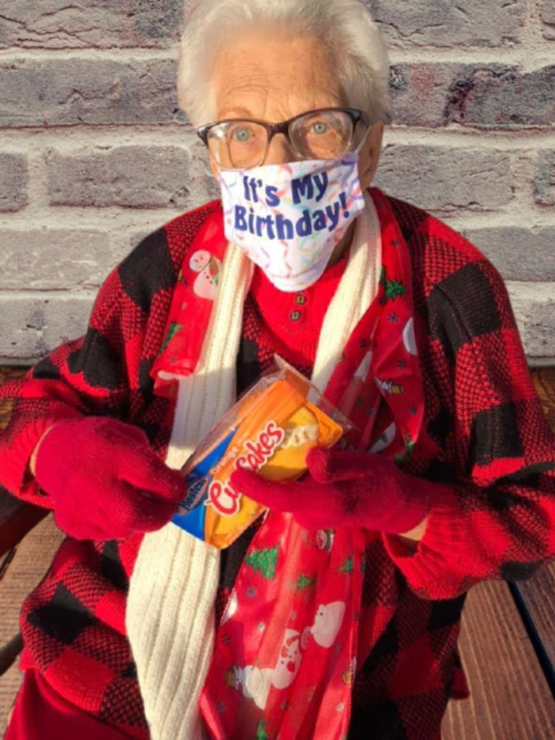 It's My Birthday Face Mask: Celebration Filter Mask - Etsy
