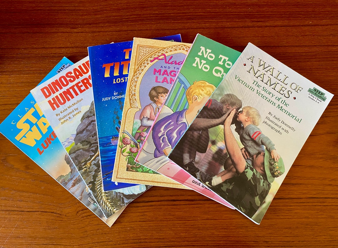 Step Into Reading Grades 2-3 aladdin the Titanic dinosaur Hunters star ...