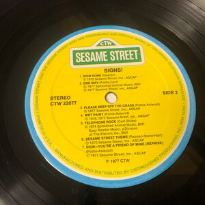 Sesame Street - Signs! - Big Bird - Sesame Street 1977 - Vintage ...