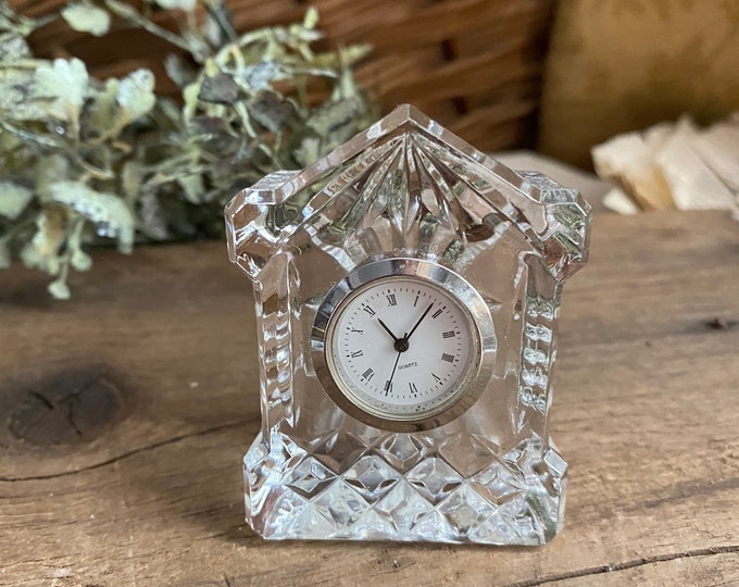 Edinburgh Scotland Small Desk Crystal Clock Sold as Is - Etsy