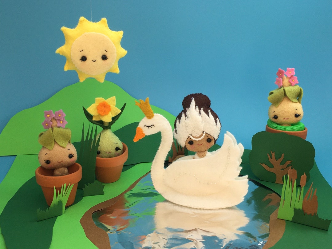 Swan Princess Finger Puppet - Etsy