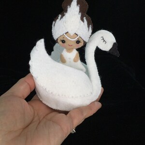 Swan Princess Finger Puppet - Etsy